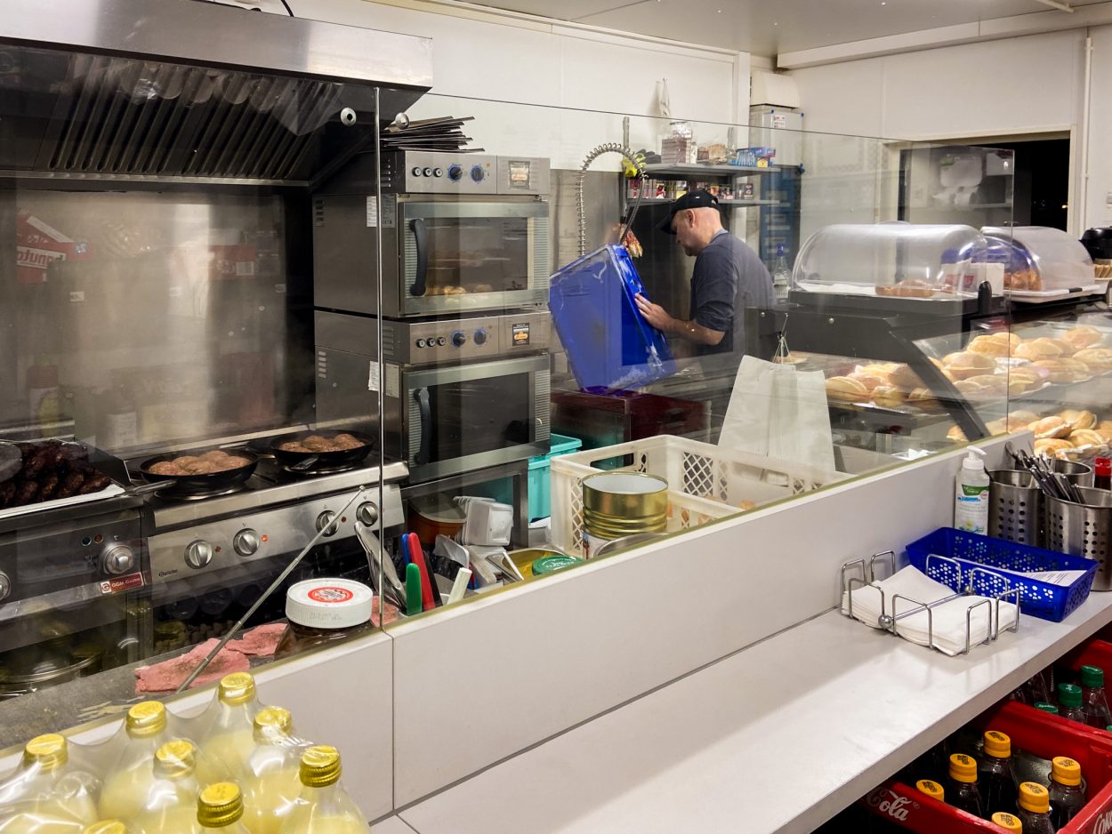 Odos Imbiss: Kaffeeklappe im Hamburger Hafen | FINK.HAMBURG